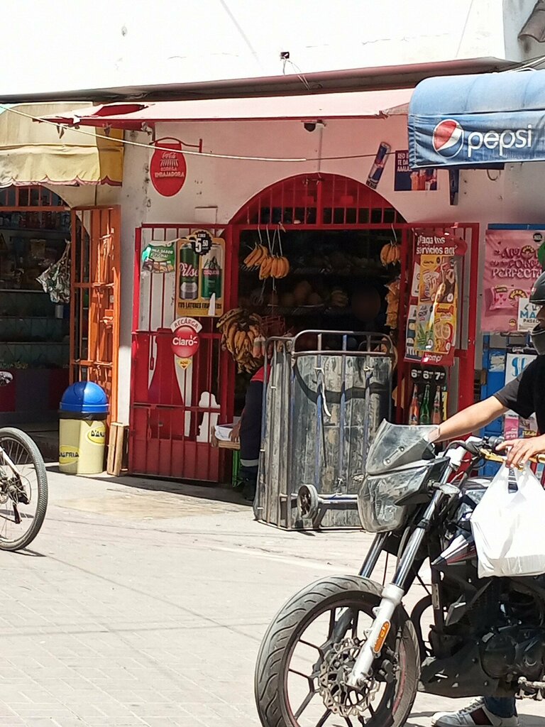 Büyük mağazalar Bodega Roja, Lima, foto