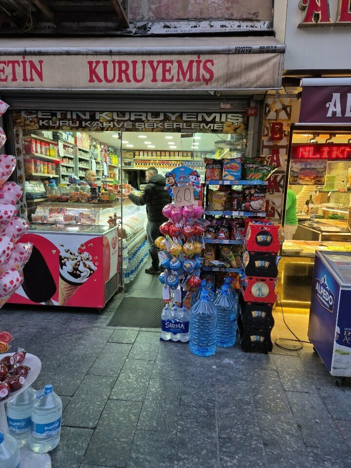 Kuruyemiş, atıştırmalık, kuru meyve Çetin Kuruyemiş, İstanbul, foto
