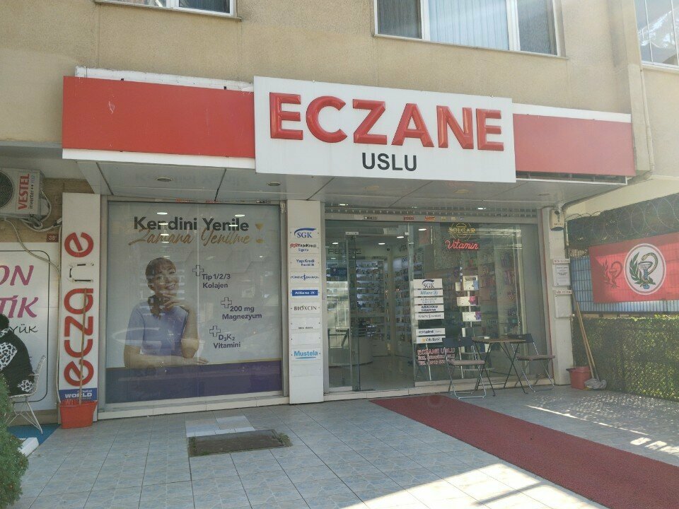 Eczaneler Uslu Eczanesi, İstanbul, foto