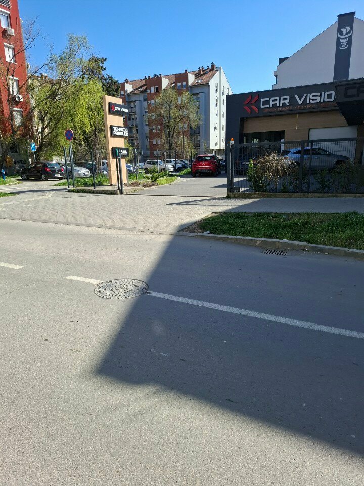 Otomobil satış galerileri Car Vision, Novi Sad, foto