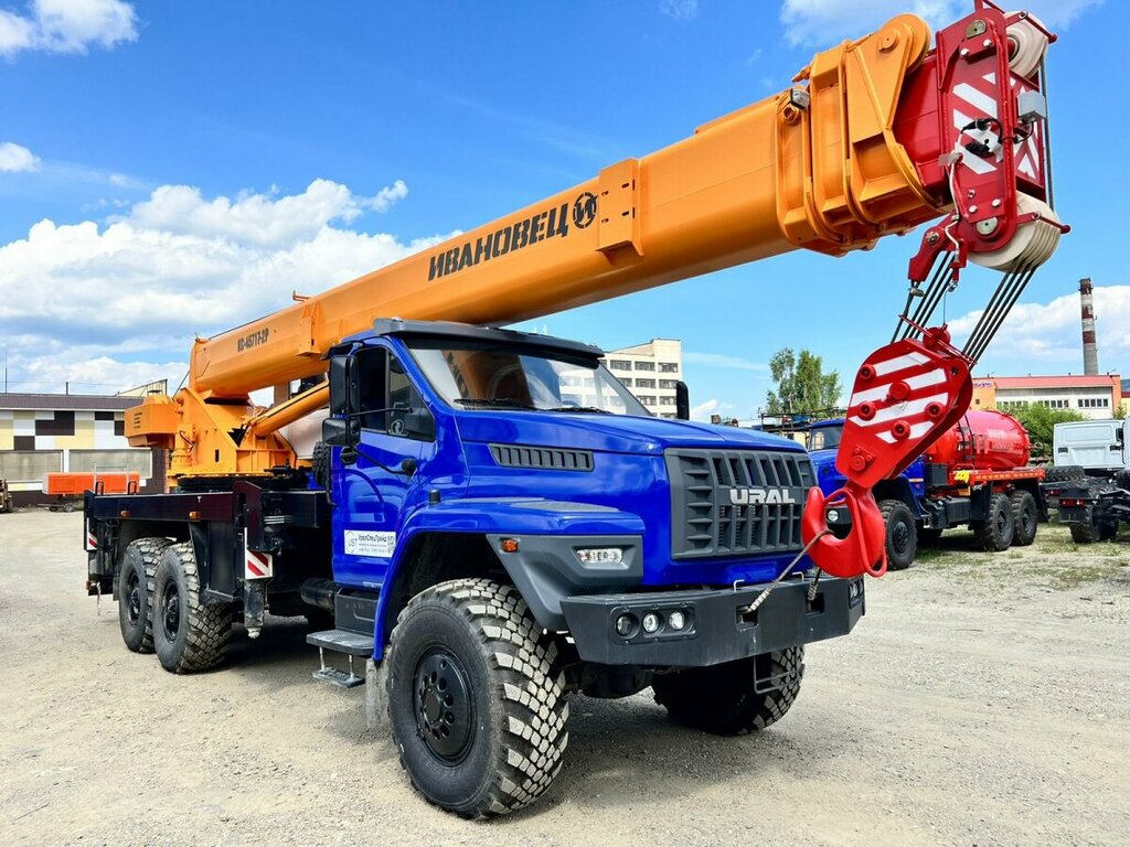 Özel üretim araç ve ekipmanları UralSpetsTreyd, Miass, foto