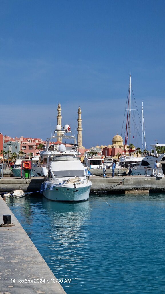 Deniz ve nehir iskeleleri Hurghada Maritime Port, Hurgada, foto