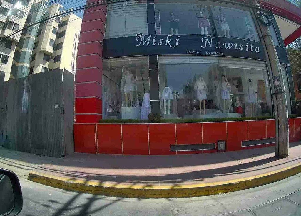 Giyim mağazası Misk'i Ñawisita, Cochabamba, foto