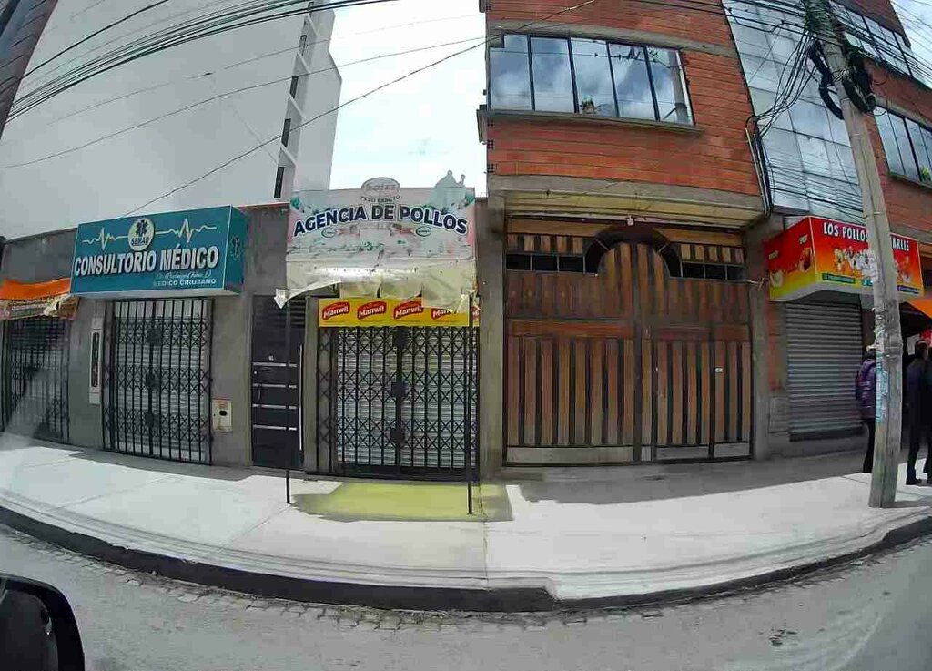 Kasap, şarküteri Chicken Agency, El Alto, foto