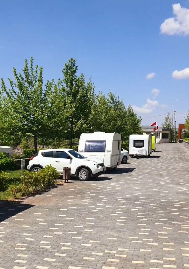 Kamp alanları Gaziantep Büyükşehir Belediyesi Alleben Göleti Karavan Parkı, Gaziantep, foto