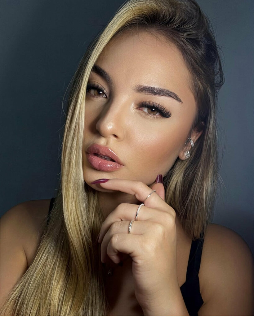 Kaş ve kirpik salonu Svyataya lash studio, Moskova, foto