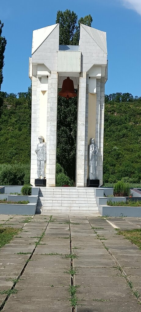 Anıt, heykel Monumentul soldaților sovietici, Transdinyester, foto