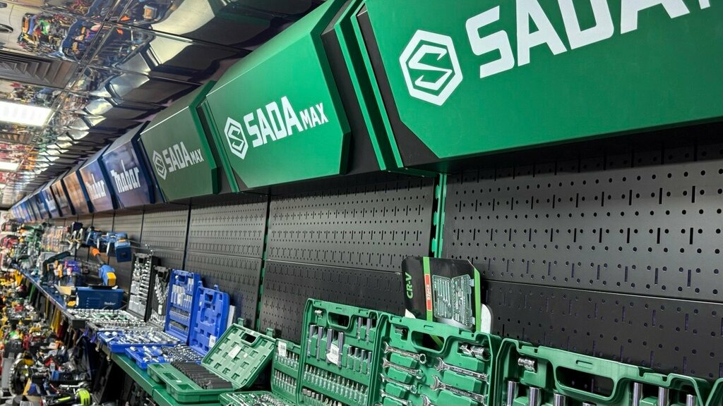 Elektrik ve benzinle çalışan aletler Umed Usta, Moskova, foto