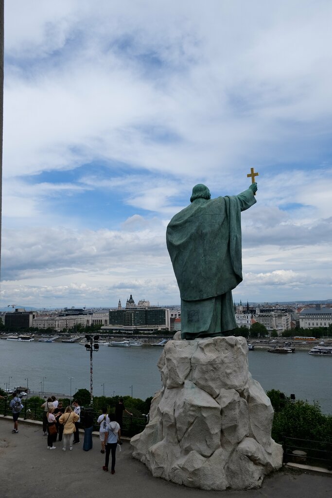 Park, sokak heykeli Statue of St. Gellért, Budapeşte, foto