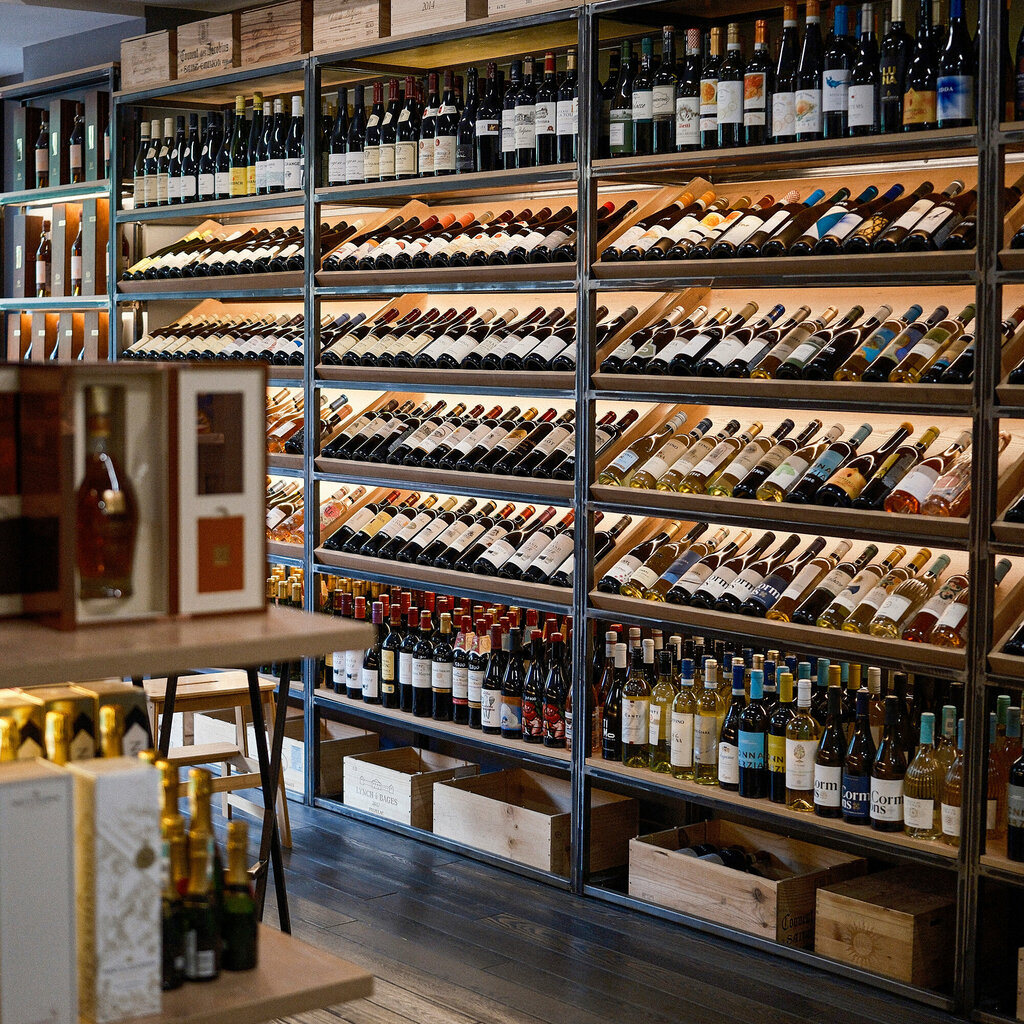 Alkollü içecekler Brut, Almatı, foto