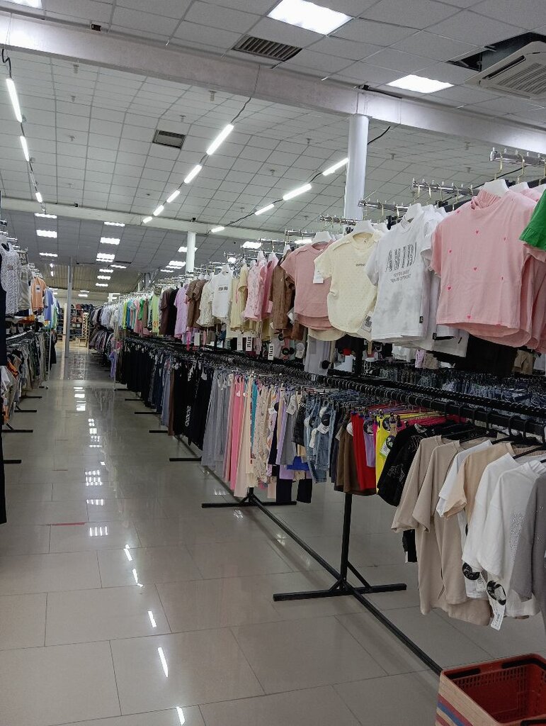 Giyim mağazası NewTREND, Krasnoperekopsk, foto