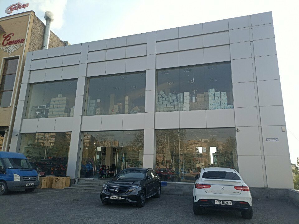 Tarım makineleri, ekipmanlar Fermer Group, Erivan, foto