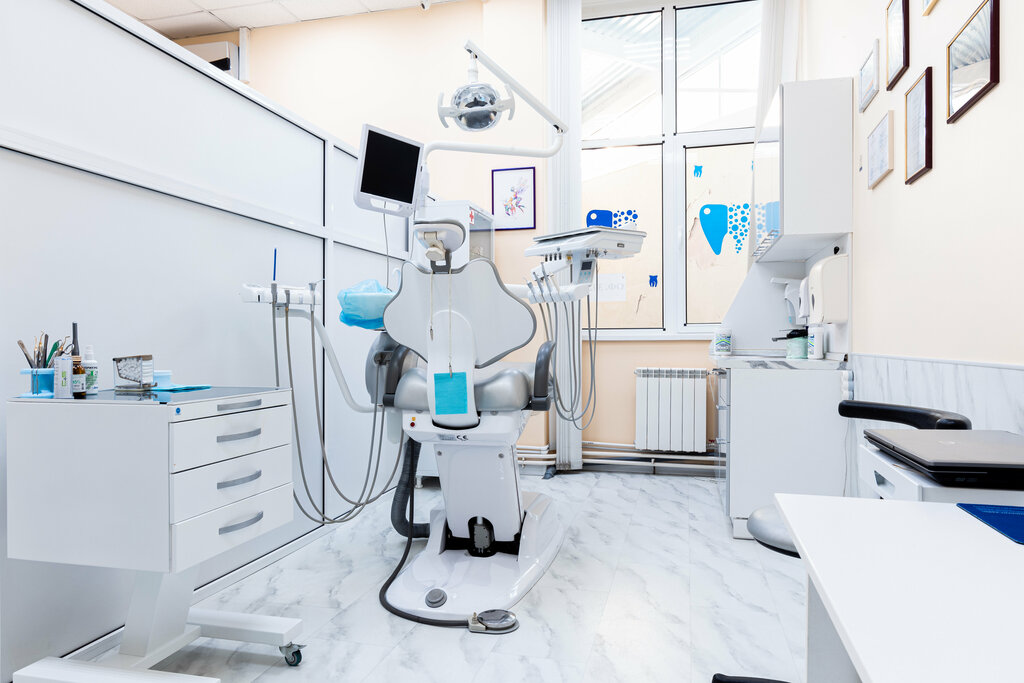 Özel ağız ve diş sağlığı klinikleri ve muayenehaneleri Стоматология доктора Айвазяна, Krasnoyarsk, foto