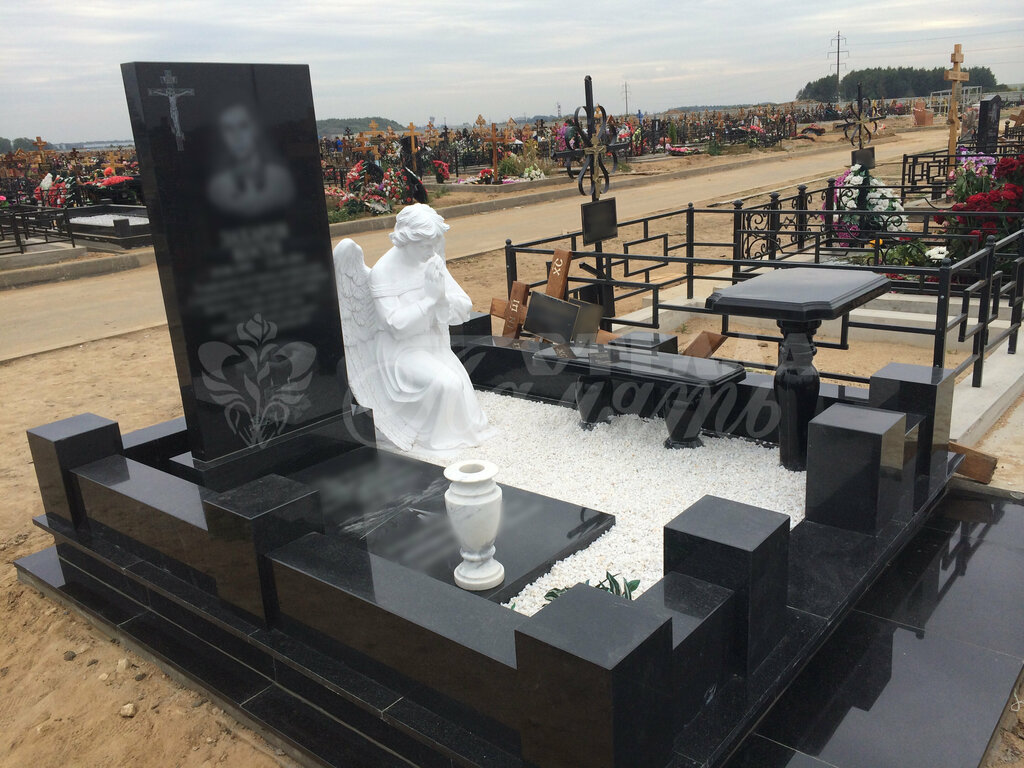 Heykel ve mezarlık taşı üreticileri Stella Pamyat, Moskova ve Moskovskaya oblastı, foto