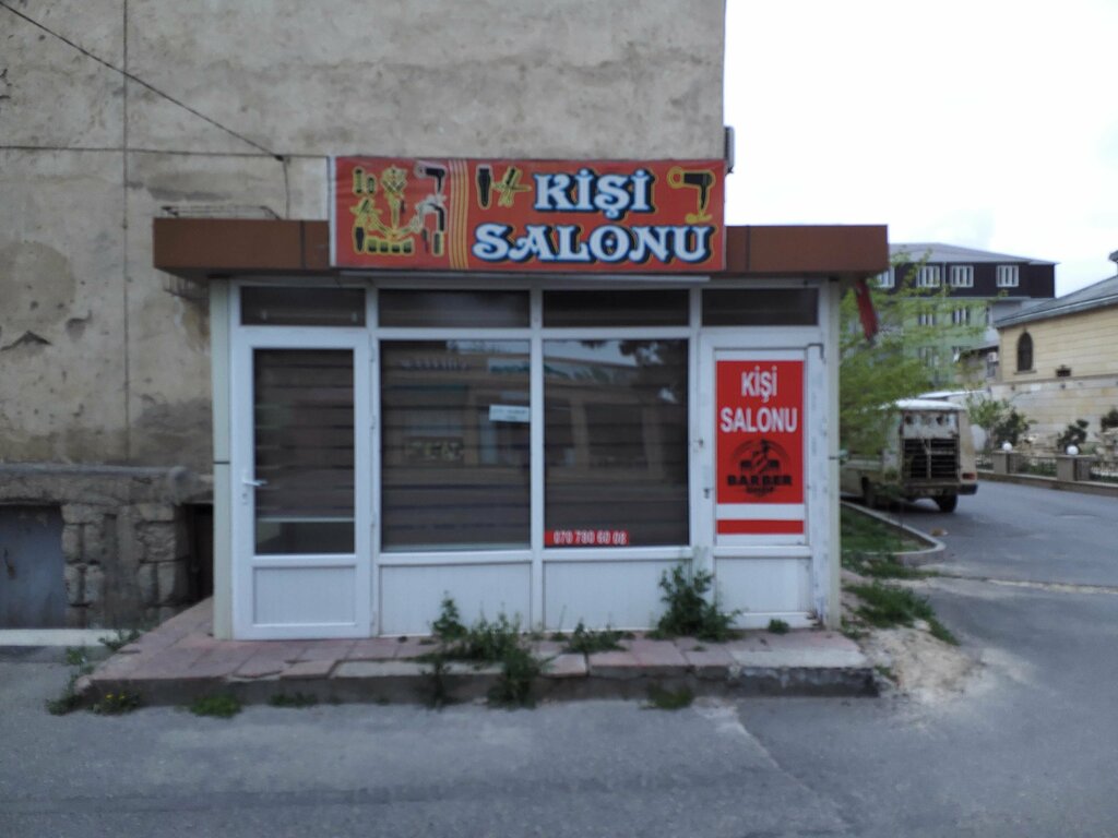 Kuaförler Natiq kişi salonu, Bakü, foto