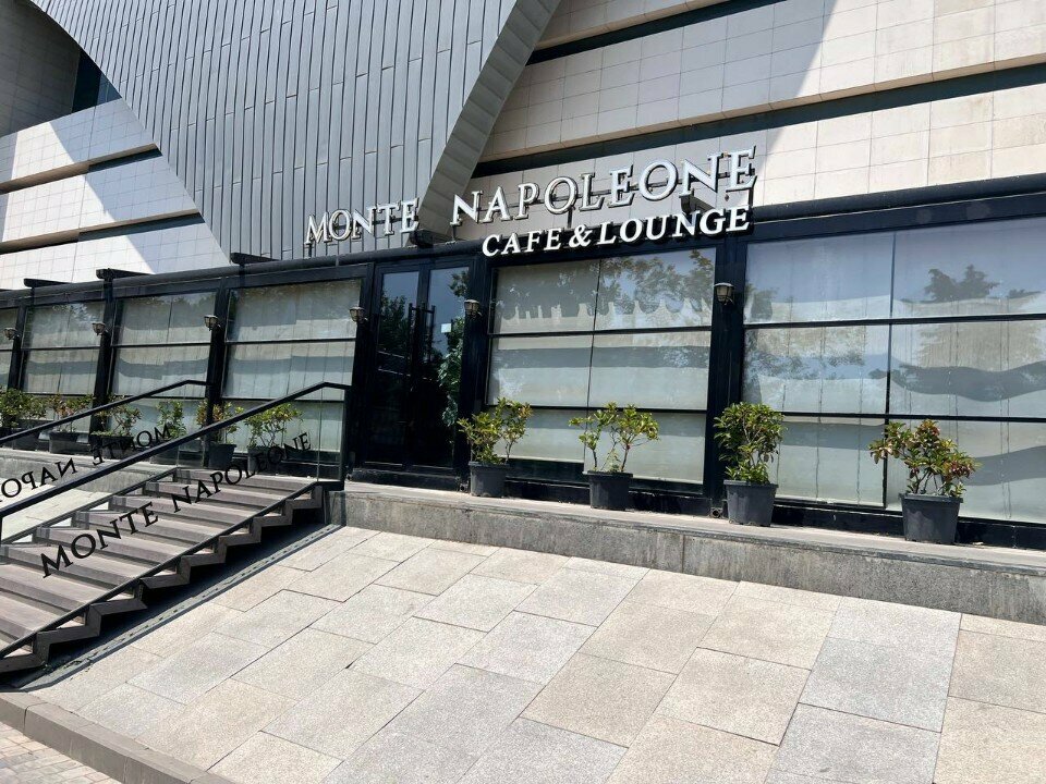 Restoran Monte Napoleone Cafe & Lounge, Bakü, foto