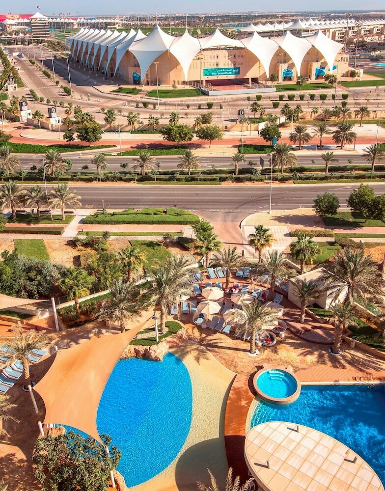 Otel Yas Plaza Circuit, Abu Dabi, foto