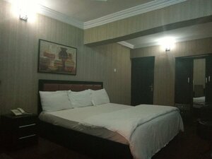 Jat Suites (Abuja, Lobito Crescent), otel  Abuja'dan