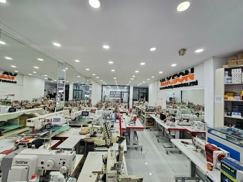 Dikiş ve örgü makinaları Yakson Makina, İstanbul, foto