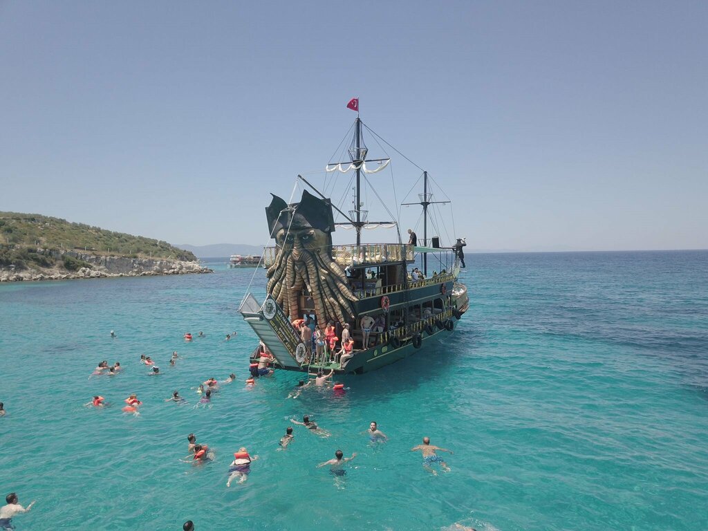 Geziler Adrasan Tekne Turu Siyahinci Teknesi, Kumluca, foto
