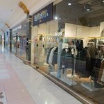 Europa Furs (Qorǵaljyn tas joly No:1), kürk ve deri giyim mağazaları  Astana'dan