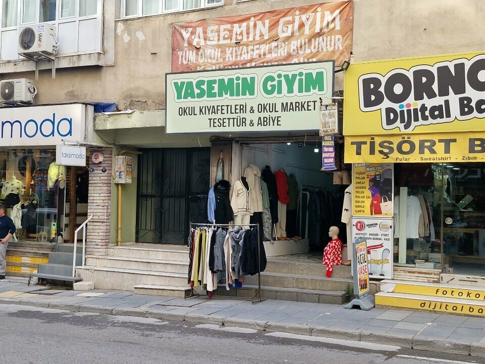 Giyim mağazası Yasemin Giyim, İzmir, foto
