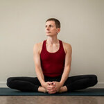 Йога с Алексеем Лихановым (Zvyozdny prospekt No:84А, posyolok Prigorodny), yoga stüdyosu  Orenburgskaya oblastından
