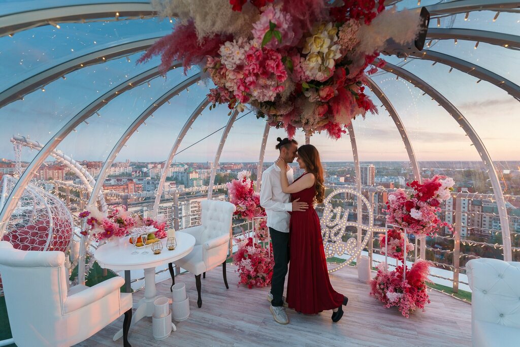 Restoran Date on the roof Sky Love, Tomsk, foto