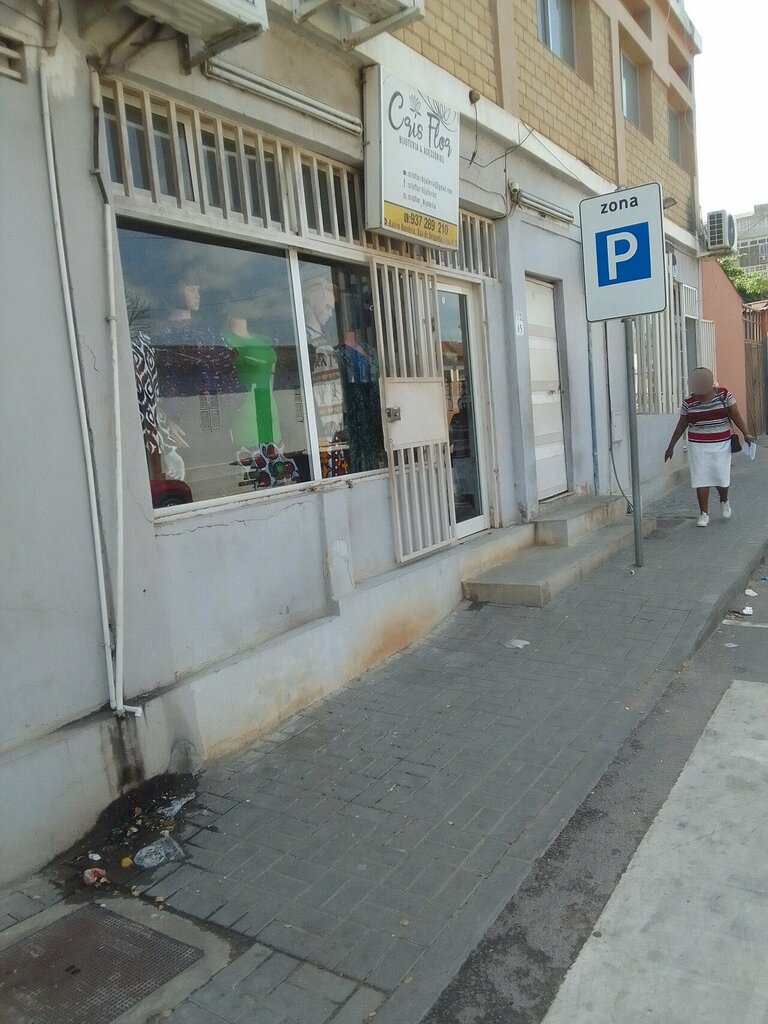 Dış giyim mağazası Cris flores, Loanda, foto