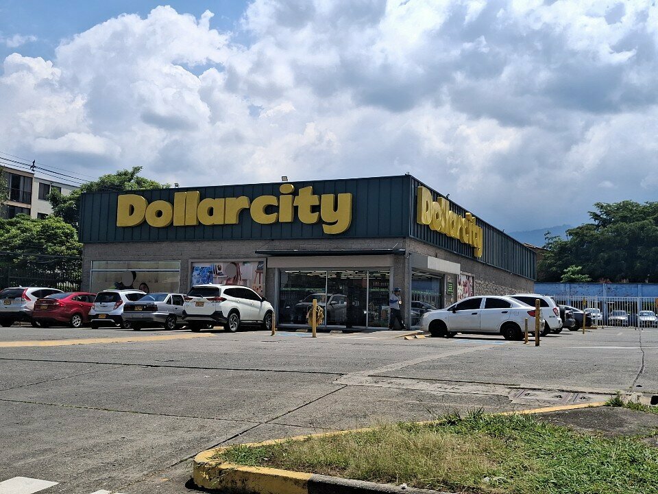 Ev eşyası mağazaları Dollarcity, Cali, foto