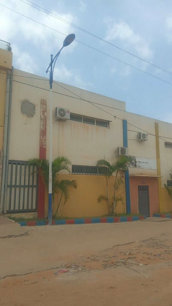 Özel okul Complexo Escolar Privado Inovador, Loanda, foto