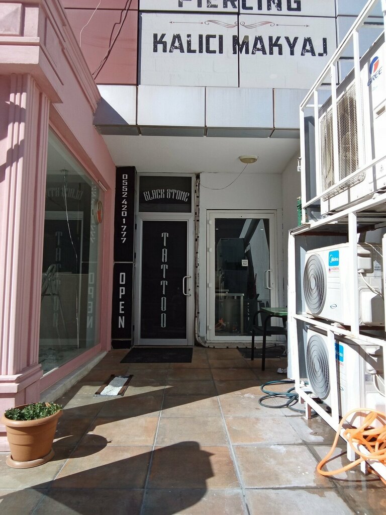 Dövmeciler BlackStone Tattoo & Piercing, Antalya, foto