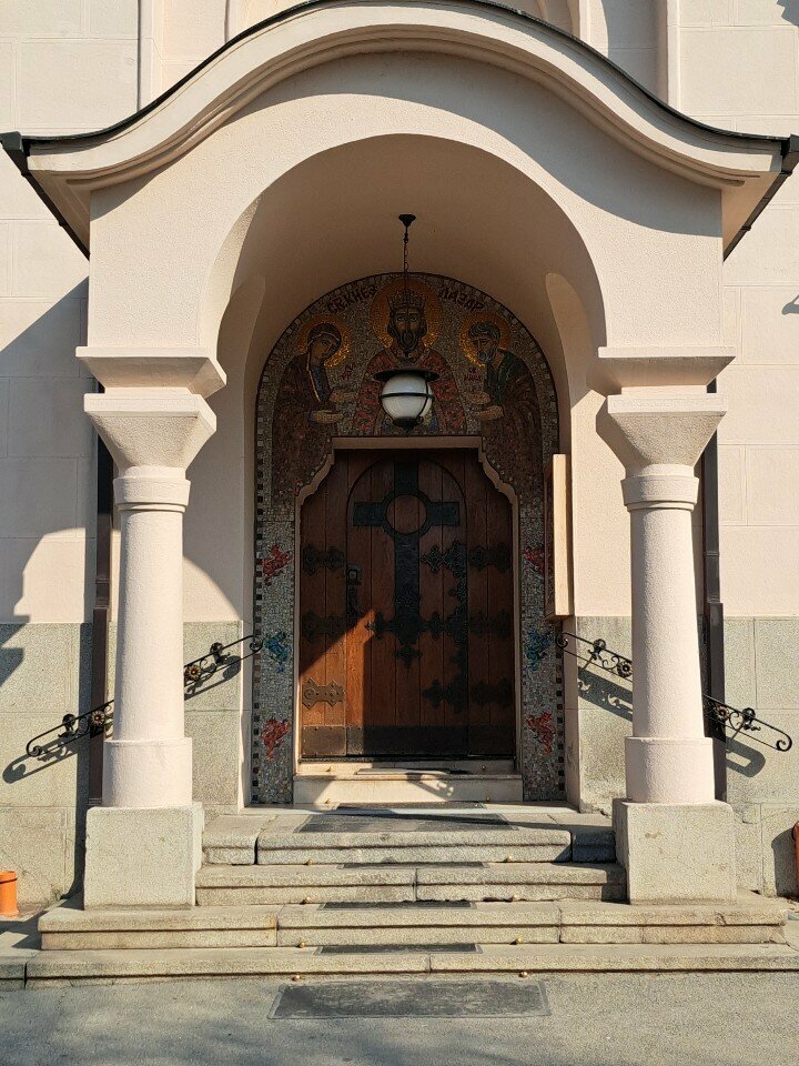 Ortodoks kiliseleri Храм Святого князя Лазаря, Belgrad, foto