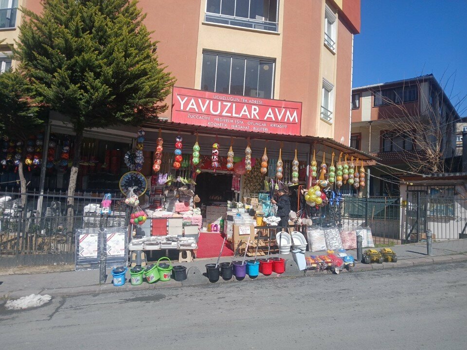 Ucuzluk mağazası Yavuzlar Avm, İstanbul, foto