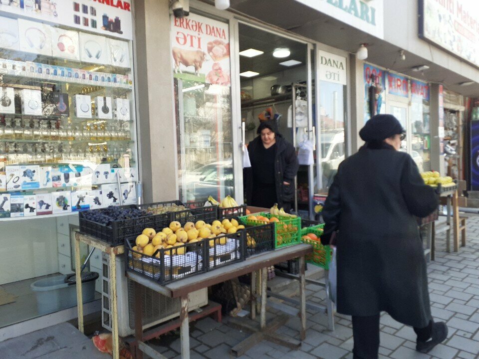 Kasap, şarküteri Gəncə Əti, Bakü, foto