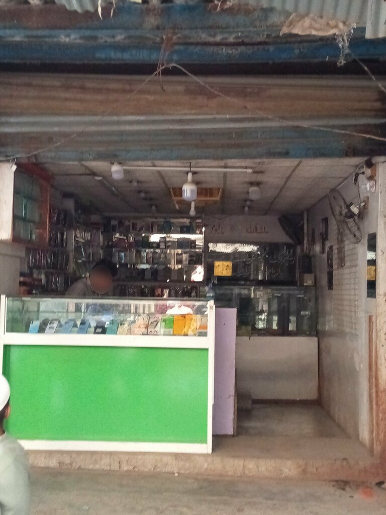 Cep telefonu ve aksesuarları satış mağazaları Qasim mobile accessories, Karaçi, foto