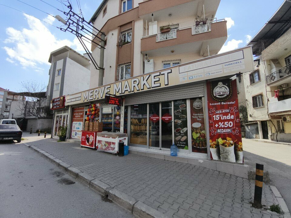 Market Merve Market, İzmir, foto