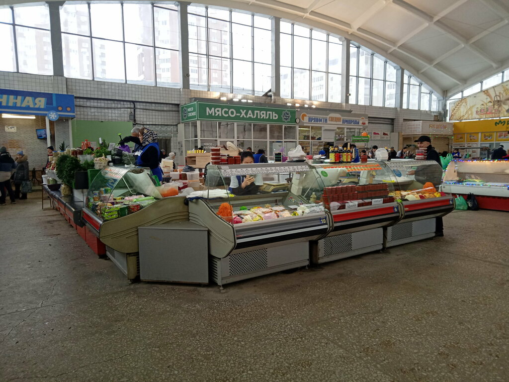Gıda pazarı Салаты, Yekaterinburg, foto