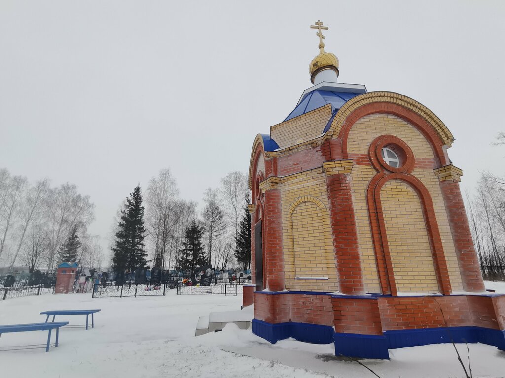 Şapel, haç anıtı Часовня Троицы Живоначальной, Tataristan, foto