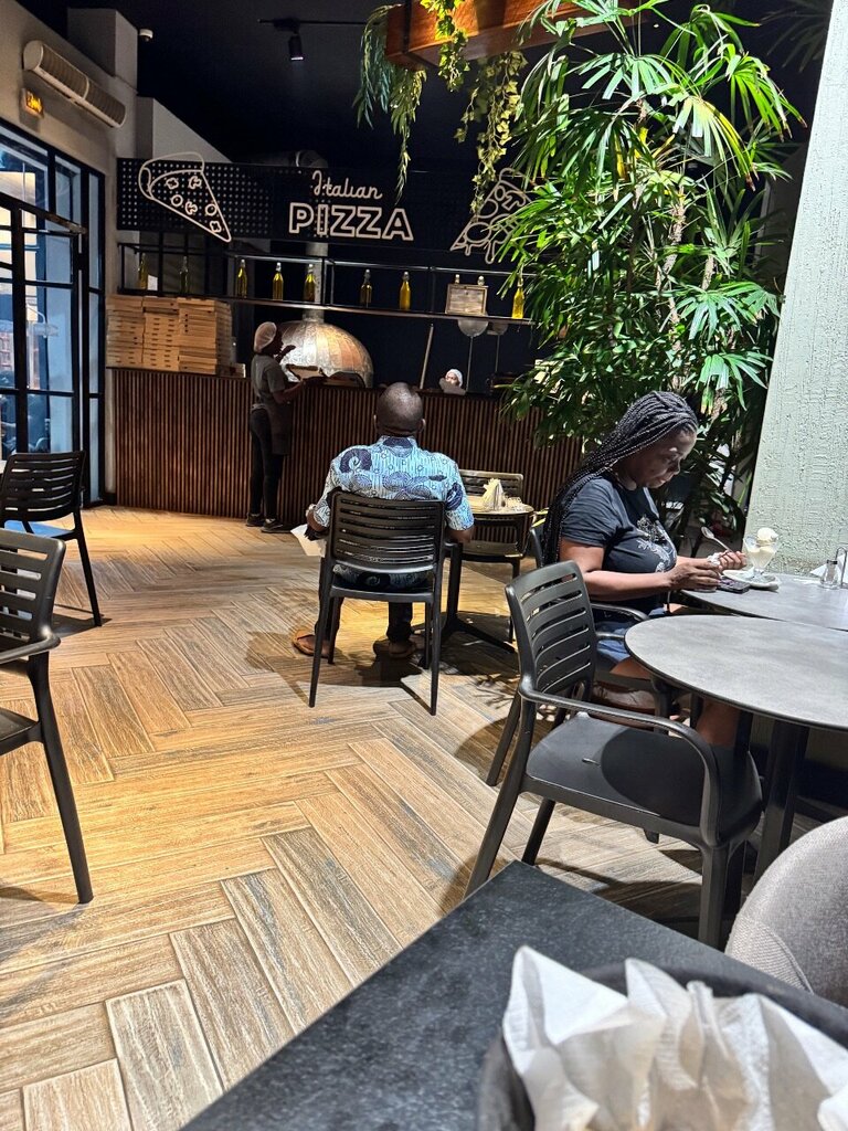 Restoran Lune, Dünya, foto