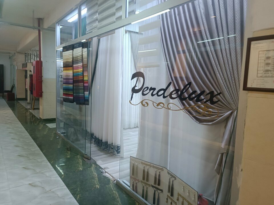 Perde ve korniş üreticileri Perdelux, Bakü, foto
