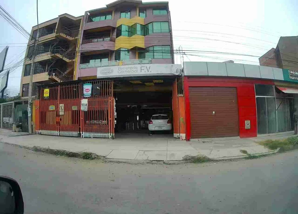 Yapı mağazası Ferreteria Comercial F. V., Cochabamba, foto