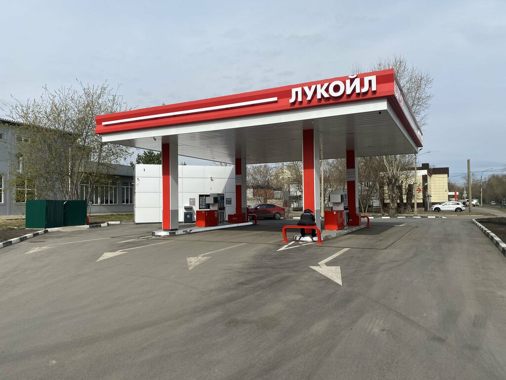 Benzin istasyonu Lukoil, Krasnoyarsk, foto