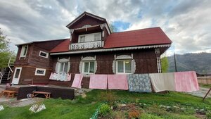 Набережная 21 (Naberezhnaya ulitsa No:21, selo Chemal), otel  Altay Cumhuriyeti'nden