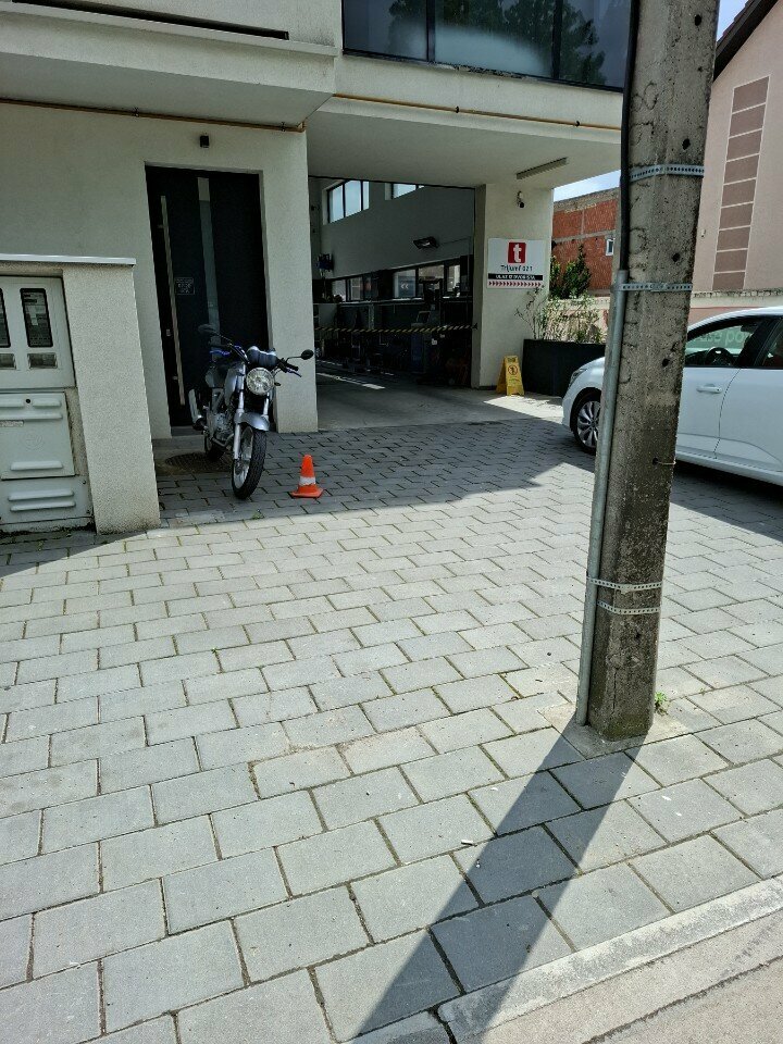 Otomobil servisi Đitkov, Novi Sad, foto