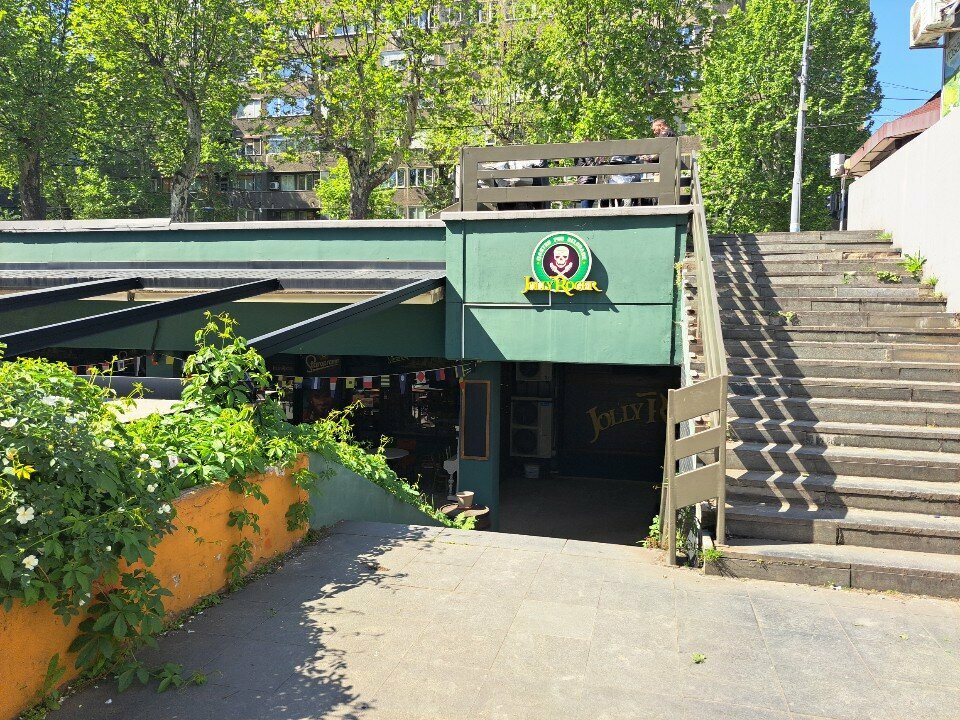 Gece kulüpleri Jolly Roger Pub, Belgrad, foto