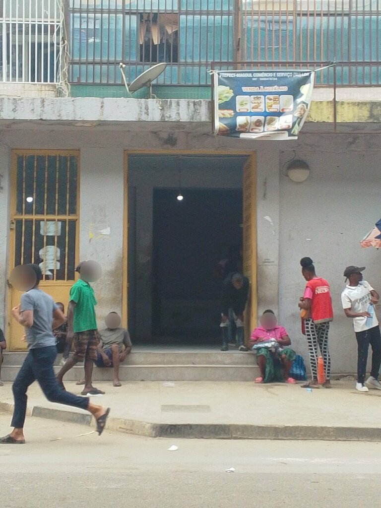 Büyük mağazalar Armazém, Loanda, foto