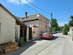 Simona Leather (Ulica Koste Nađa No:12, gradsko naselje Petrovaradin, City Settlement of Petrovaradin), deri atölyesi  Güney Backa İlçesi'nden