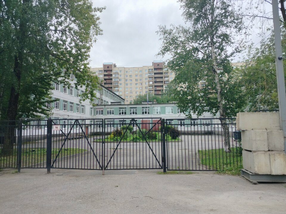 Stadyum Школьный стадион, Saint‑Petersburg, foto