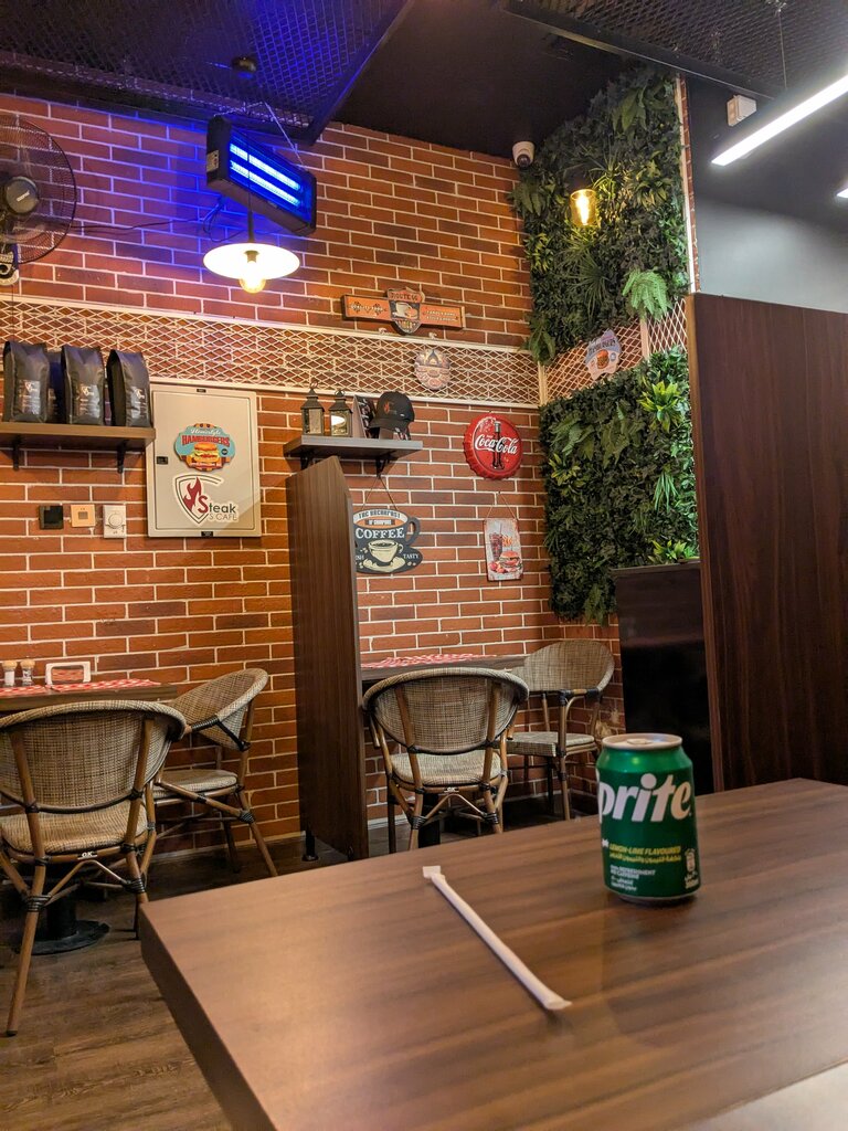 Kafe Steaks cafe, Sharjah, foto